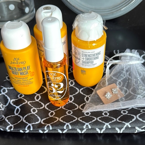 Sol de Janeiro | Bath & Body | Sol De Janeiro Skincare Set With Black ...